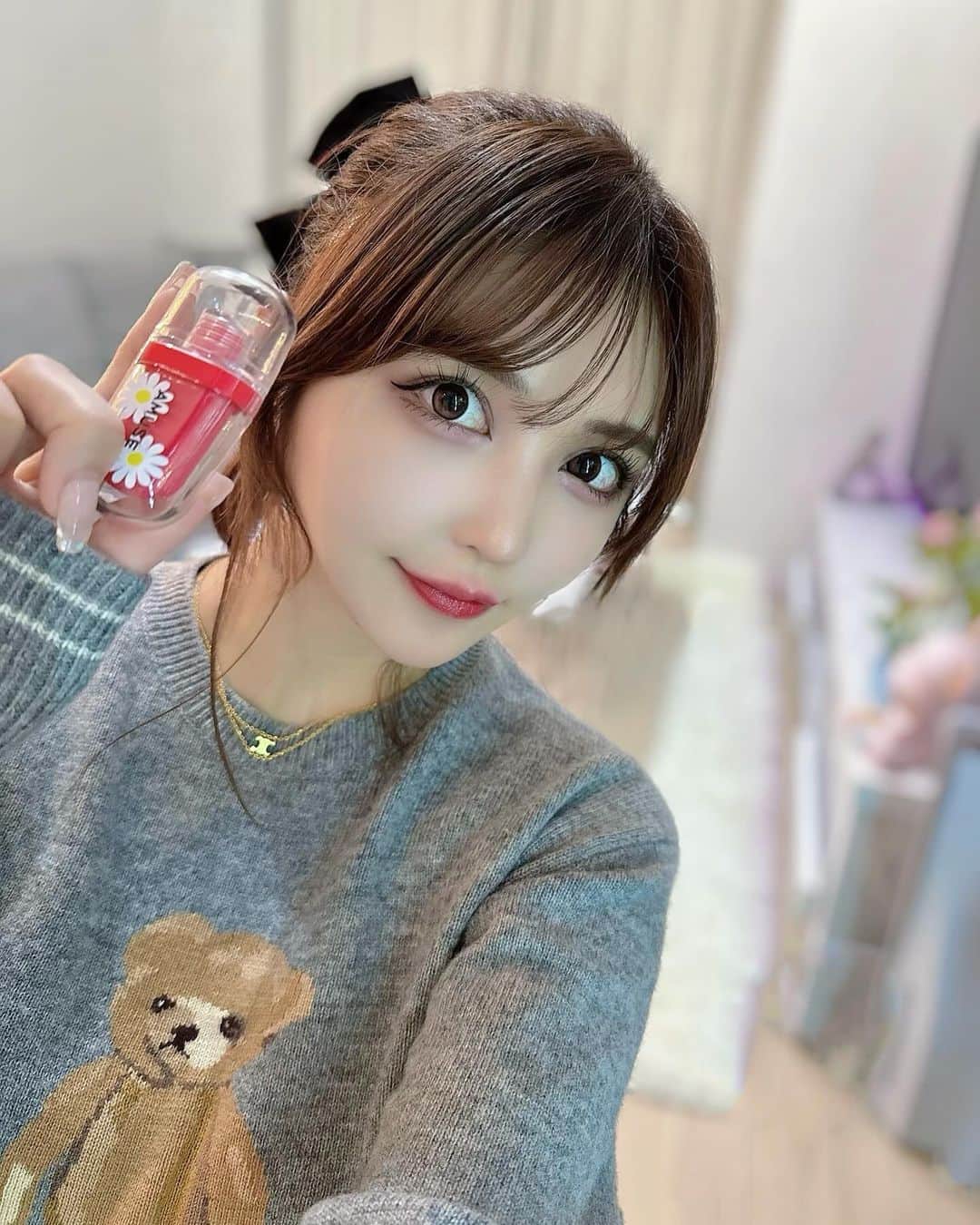 Ninaさんのインスタグラム写真 - (NinaInstagram)「15pro画質神📱🖤 Qoo10オリジナルスキンケア・コスメボックス ...