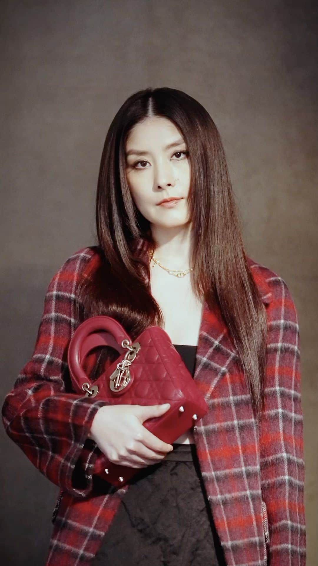 ケリー・チャン（Kelly Chen）さんのインスタグラム動画 - (ケリー・チャン（Kelly Chen）Instagram)「早前 ...