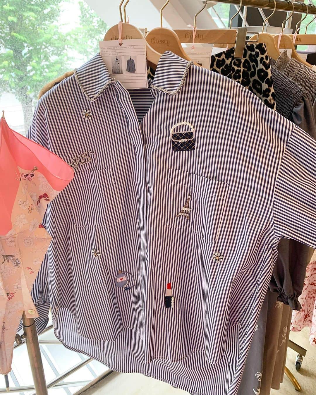 渡香奈さんのインスタグラム写真 - (渡香奈Instagram)「@chesty_official 20周年おめでとうございます💐💕同じ年に ...