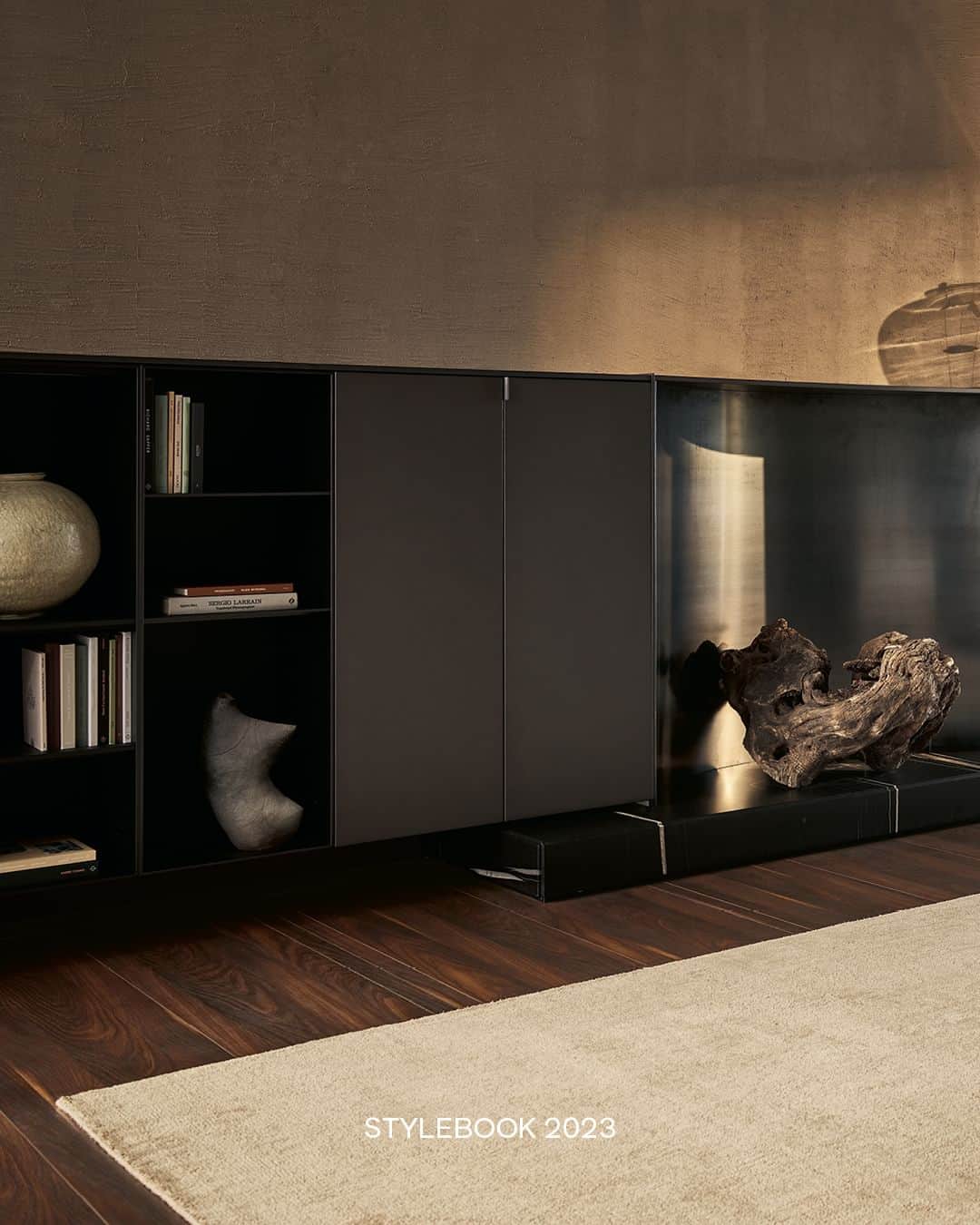 Poliform|Varennaさんのインスタグラム写真 - (Poliform|VarennaInstagram)「The night area becomes a ...