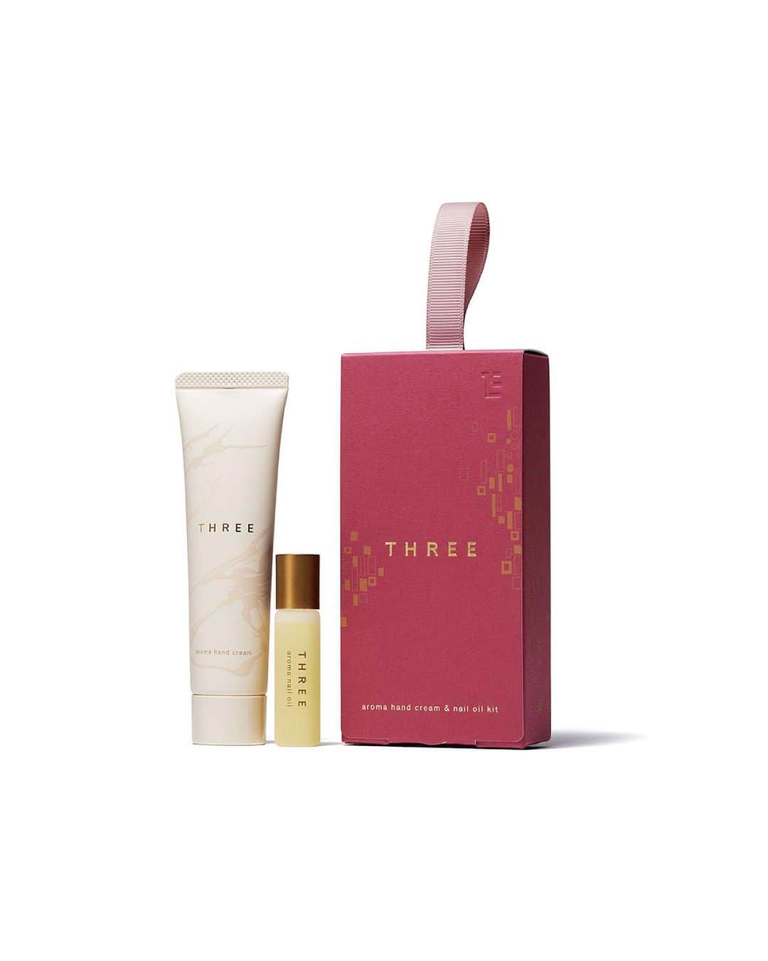 THREEさんのインスタグラム写真 - (THREEInstagram)「〈本日予約開始！〉 2023年10月25日（水）より全国発売する、THREEのホリデーコレクションが本日より予約開始 ...