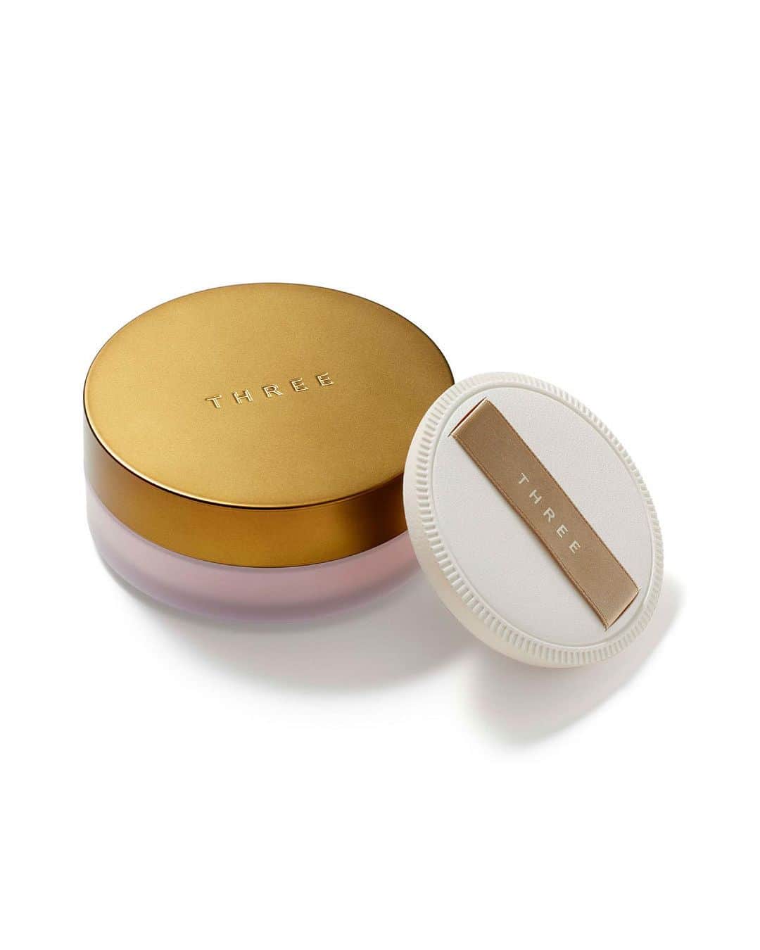 THREEさんのインスタグラム写真 - (THREEInstagram)「〈本日予約開始！〉 2023年10月25日（水）より全国発売する、THREEのホリデーコレクションが本日より予約開始 ...