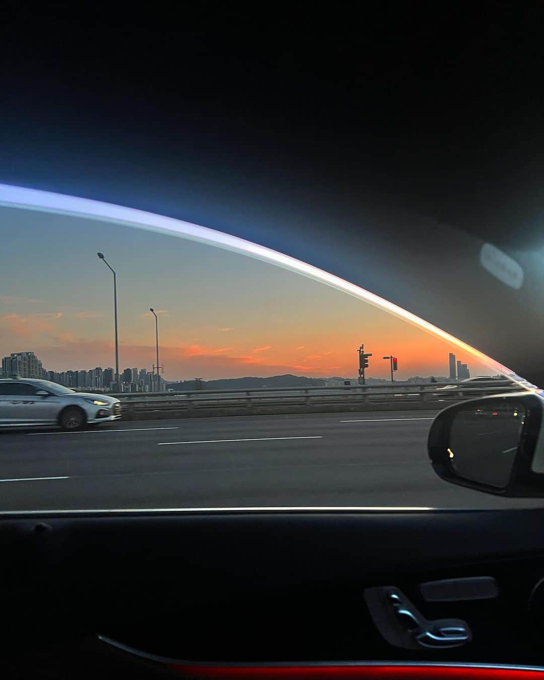 COCO さんのインスタグラム写真 - (COCO Instagram)「기분 좋은 요즘🪐」10月11日 14時20分 - rilaccoco