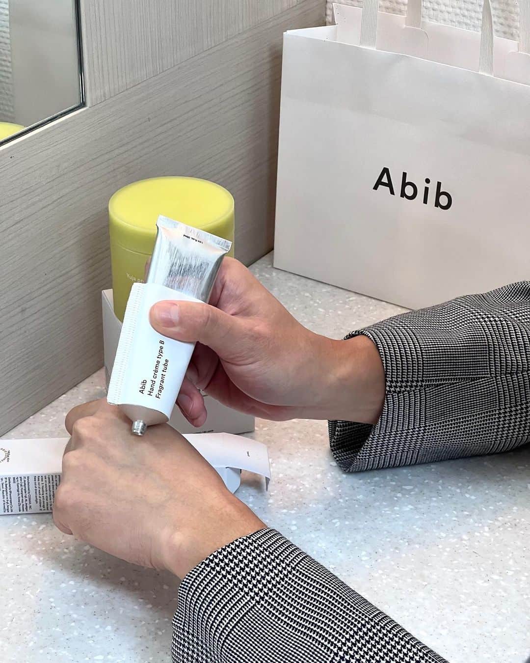 キム・ボムさんのインスタグラム写真 - (キム・ボムInstagram)「#협찬 Thanks to #아비브 #abib 🩷」10月11日 17時39分 - k.kbeom