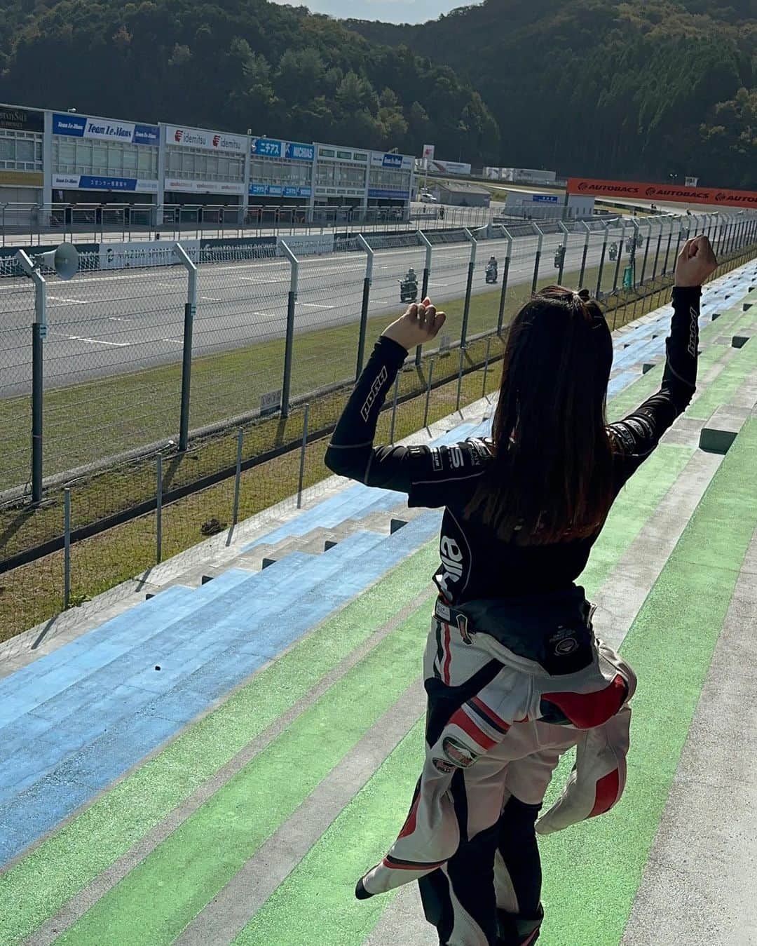 葉月美優さんのインスタグラム写真 - (葉月美優Instagram)「 今日はKUSHITANI RIDING MEETINGに参加させていだき、岡山国際サーキットを走行しました🏍💕 1年ぶり ...