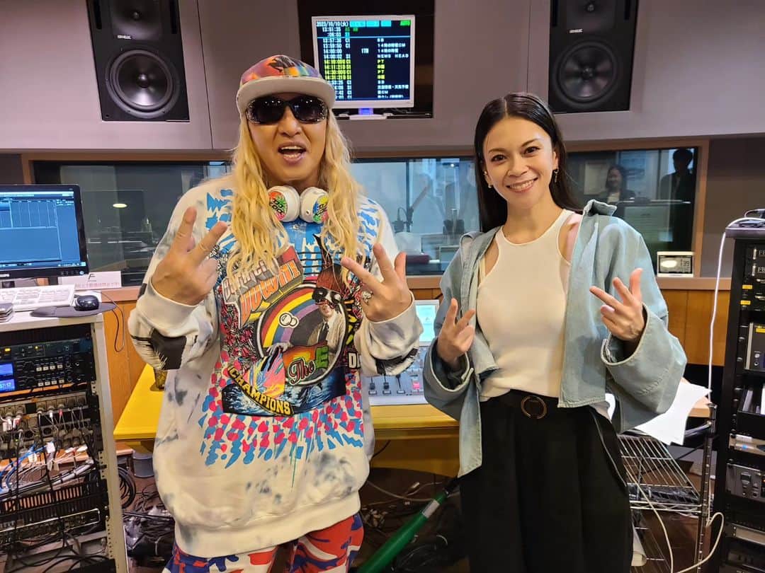 DJ KOOさんのインスタグラム写真 - (DJ KOOInstagram)「FM FUJI 「DJ KOO presents Beat Goes On」超歌姫 小柳ゆきさんがゲストに来てくれ ...