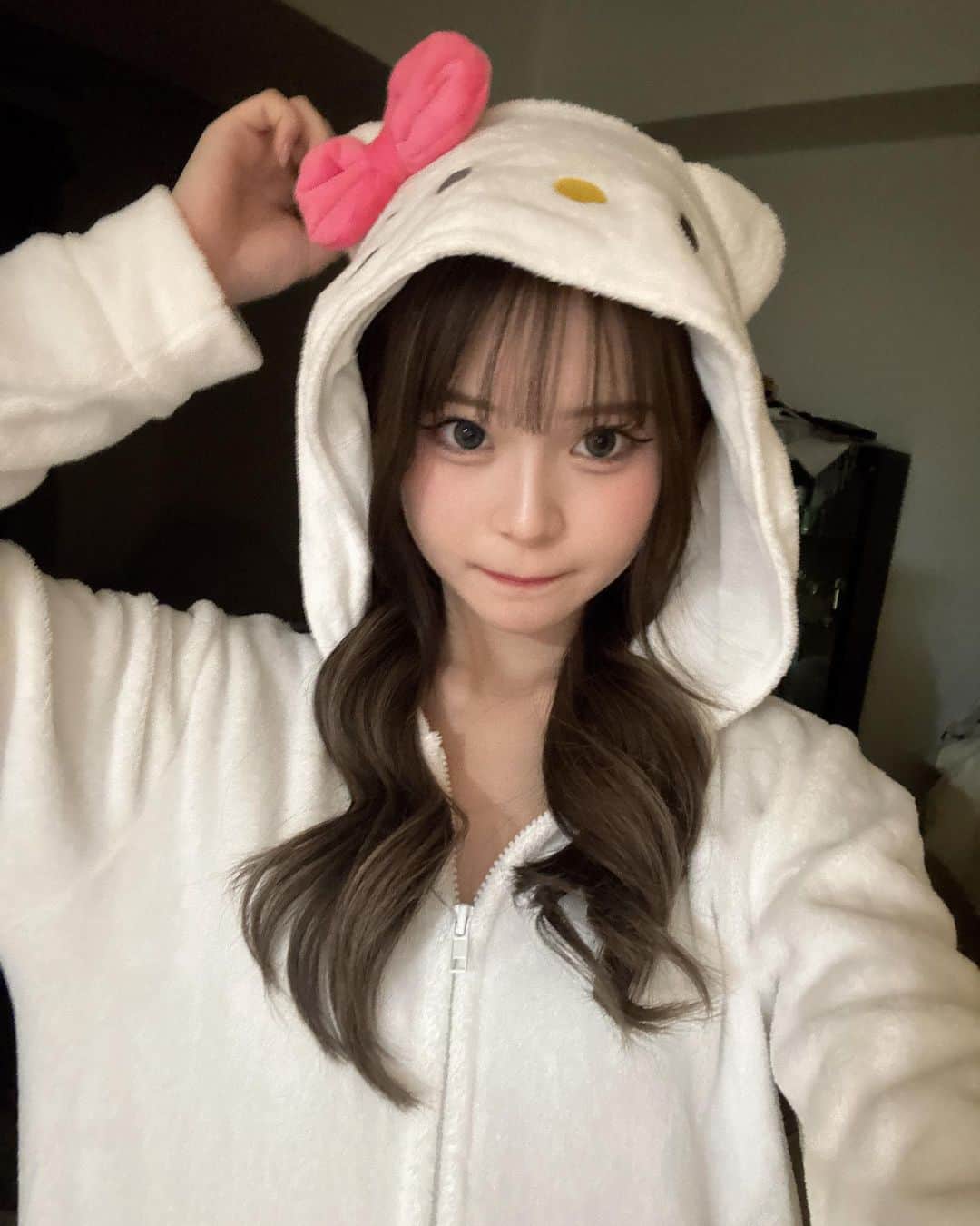 桜さんのインスタグラム写真 桜instagram 「最後大丈夫そ？🫵🏻🫵🏻 この着ぐるみパジャマが可愛すぎて楽すぎてお気に入り」10月