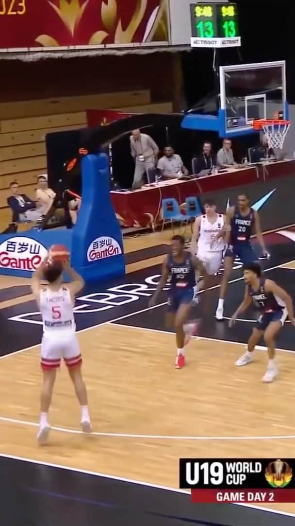 FIBAさんのインスタグラム動画 - (FIBAInstagram)「When you share the ball like that, it meets the net ...