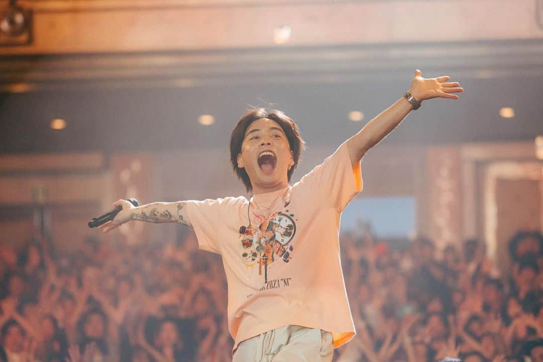 優里さんのインスタグラム写真 優里instagram 「ホールツアーファイナル！ 沖縄サイクゥー！ Photo By Tpwbo