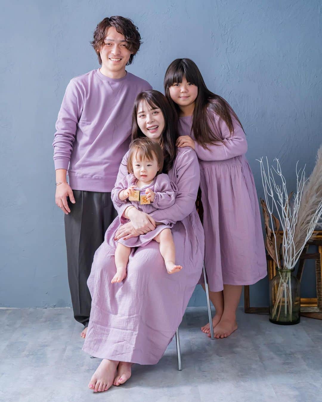 おかんとむすめさんのインスタグラム写真 - (おかんとむすめInstagram)「. ひろぴーファミリーさんの写真館 ミータススタジオ ワン ...