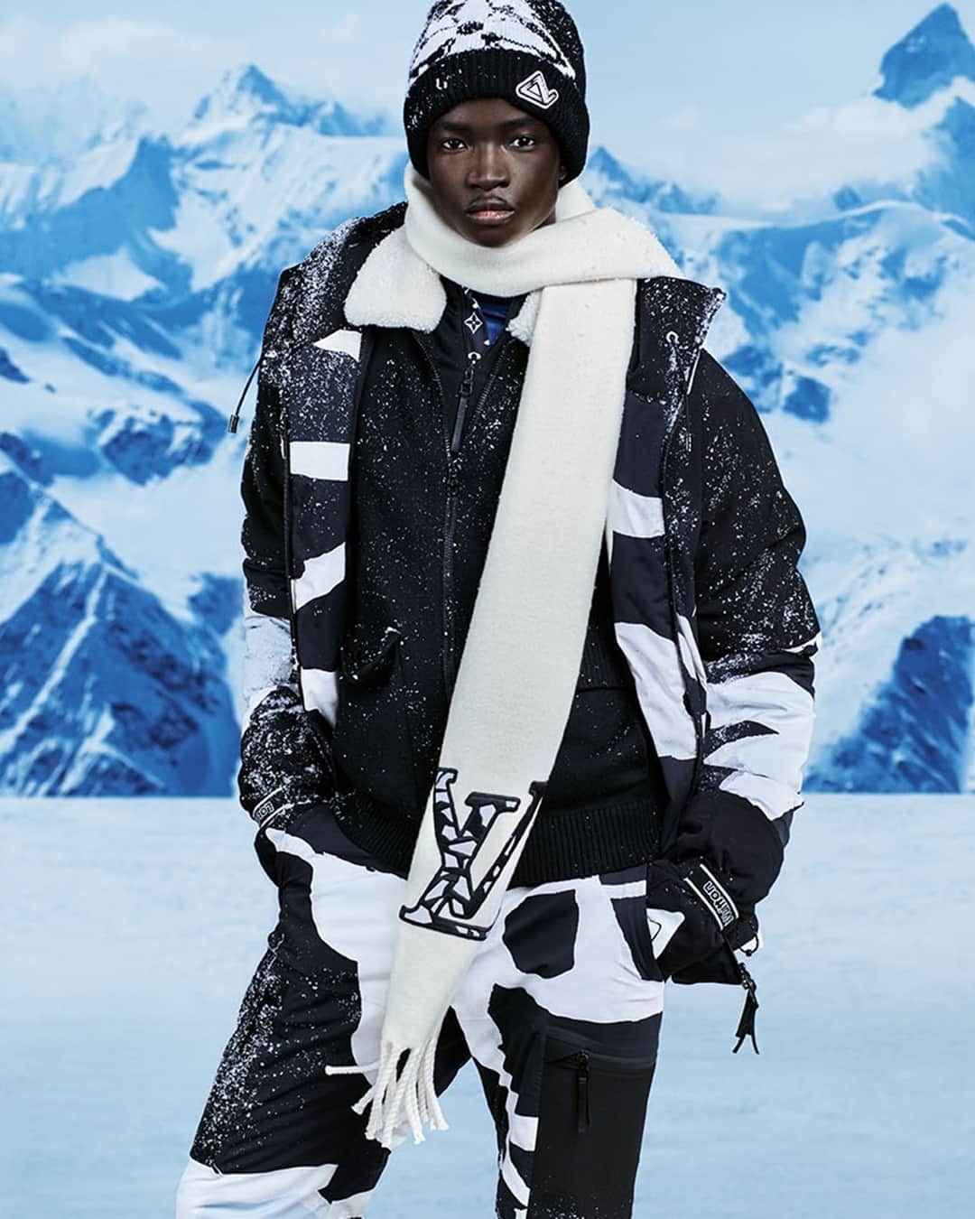 HYPEBEASTさんのインスタグラム写真 - (HYPEBEASTInstagram)「@louisvuitton is hitting ...