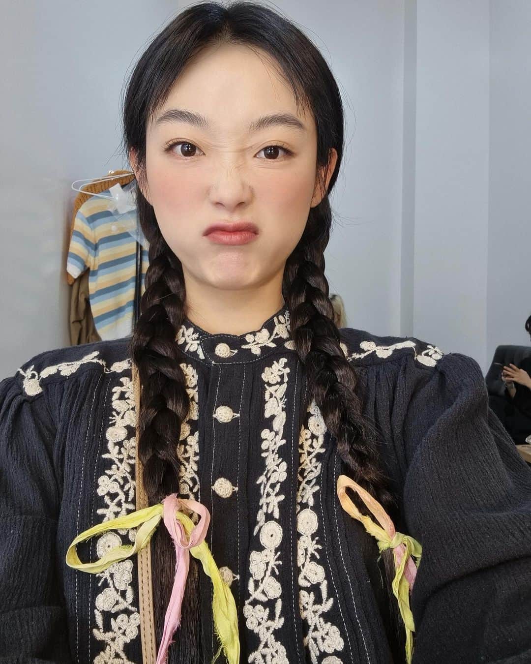 イ・ユミさんのインスタグラム写真 - (イ・ユミInstagram)「하늘을 나는 통닭구이 🍗 오늘늘도 JTBC 10:30 #힘쎈여자 ...