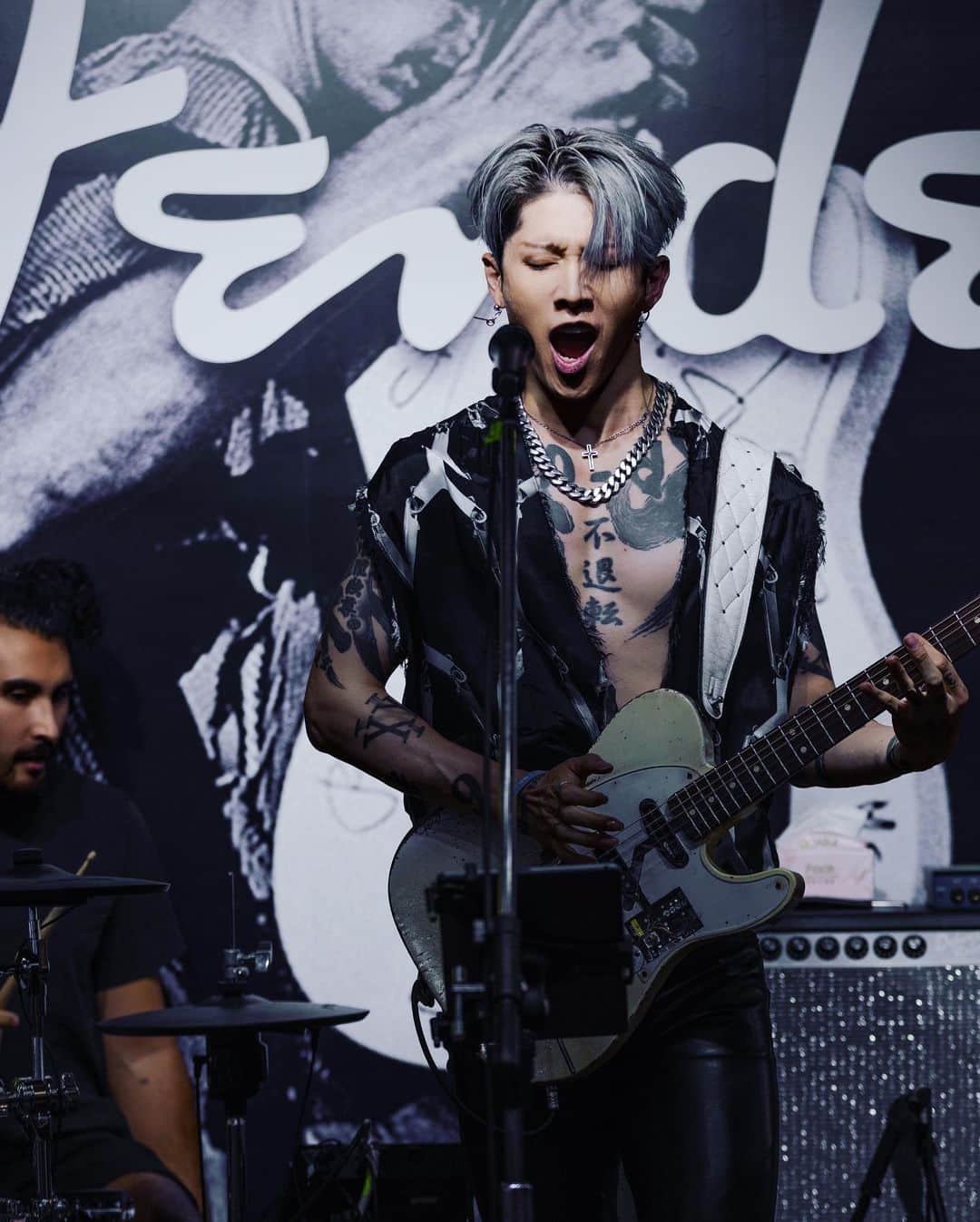 雅-MIYAVI-さんのインスタグラム写真 - (雅-MIYAVI-Instagram)「MIYAVI Signature @fender ...