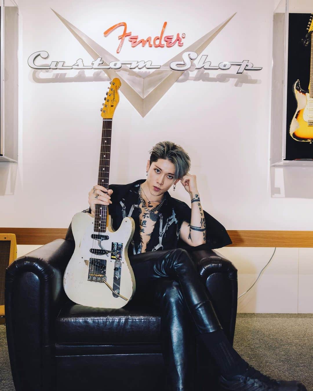 雅-MIYAVI-さんのインスタグラム写真 - (雅-MIYAVI-Instagram)「MIYAVI Signature @fender ...