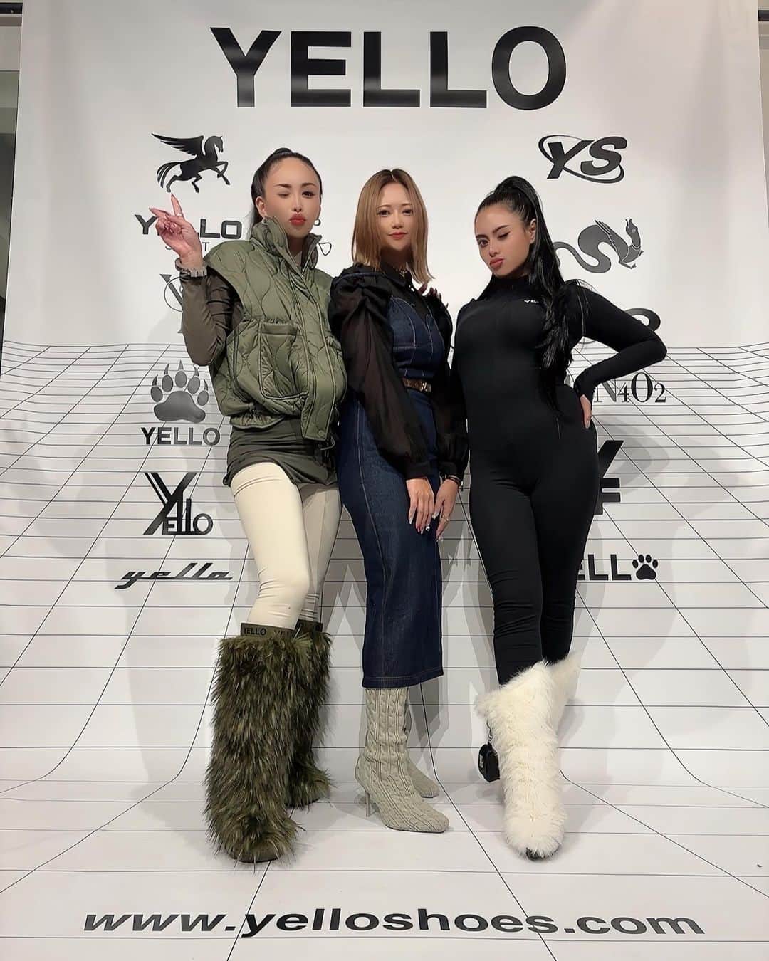 REINAさんのインスタグラム写真 - (REINAInstagram)「. いつもオンラインで購入してた @yelloshoes ...