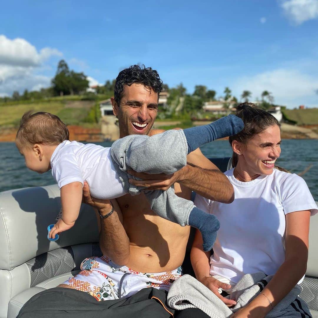 ベレン・モゾさんのインスタグラム写真 - (ベレン・モゾInstagram)「Enzo y sus primitos que la vida ...