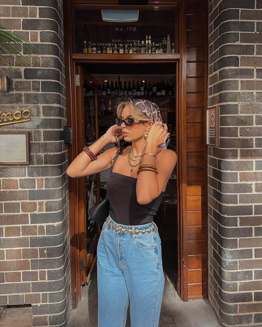 Hannah Pereraさんのインスタグラム写真 - (Hannah PereraInstagram)「Basic essentials ...