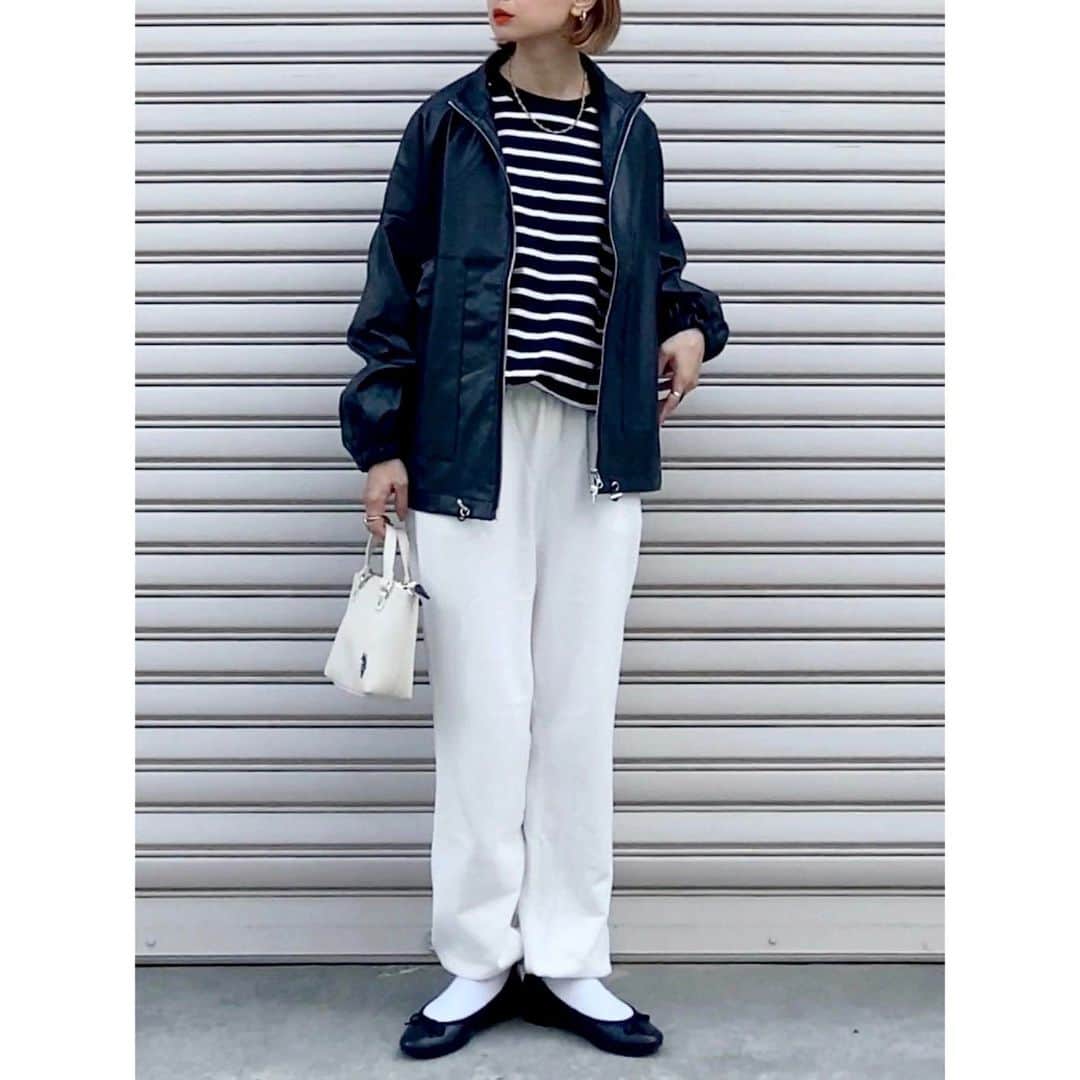 rainbowkwok2さんのインスタグラム写真 - (rainbowkwok2Instagram)「. right tops/boots @uniqlo_jp skirt ...