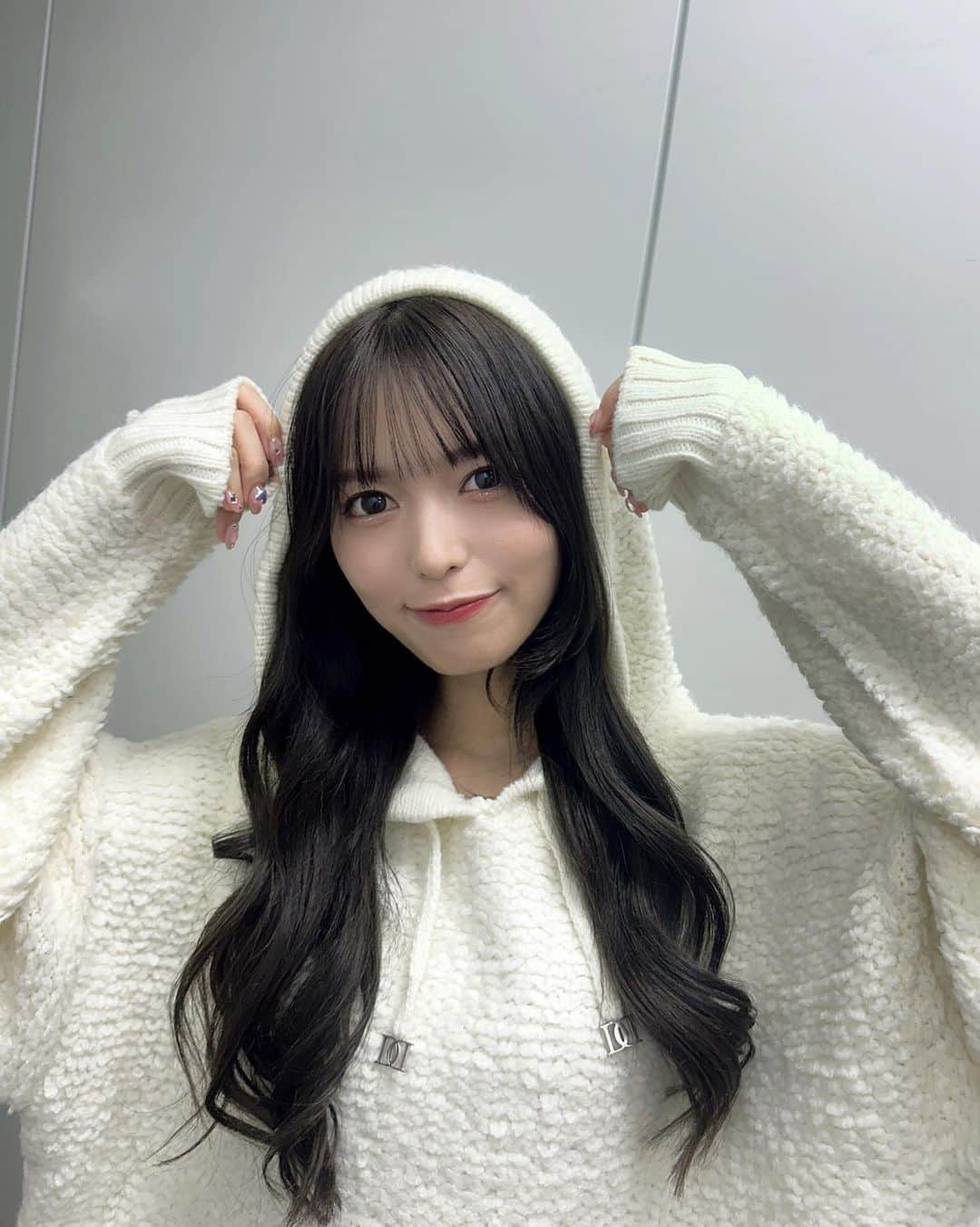 新井椎夏さんのインスタグラム写真 新井椎夏instagram 「今日真っ白！！🎄」10月16日 21時34分 Elsy Shiina