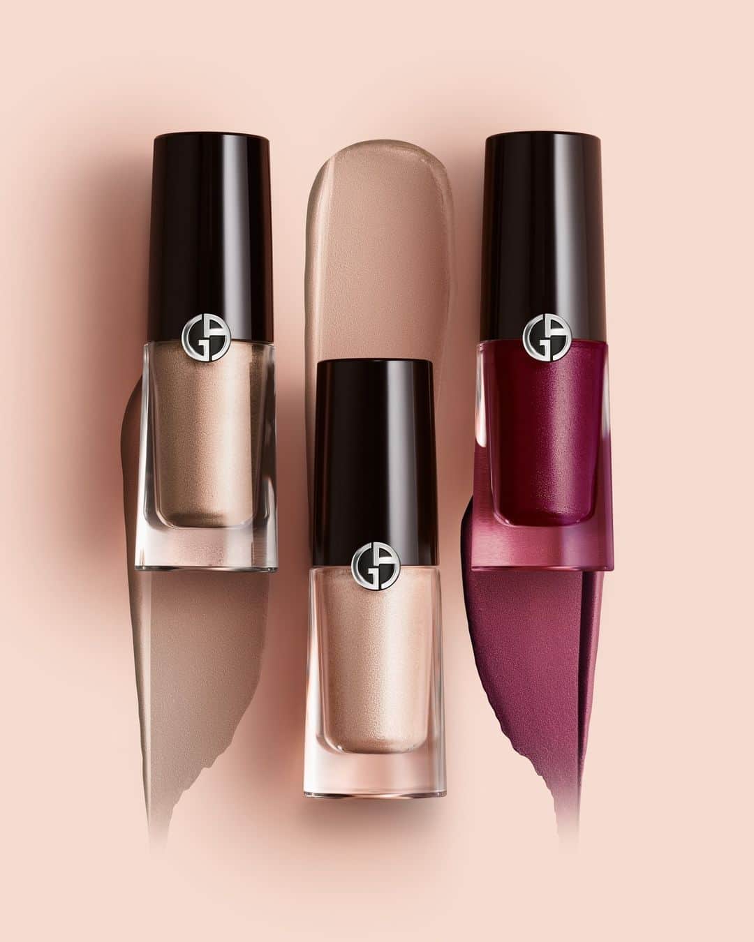 Armani Beautyさんのインスタグラム写真 - (Armani BeautyInstagram)「Crease-free color ...