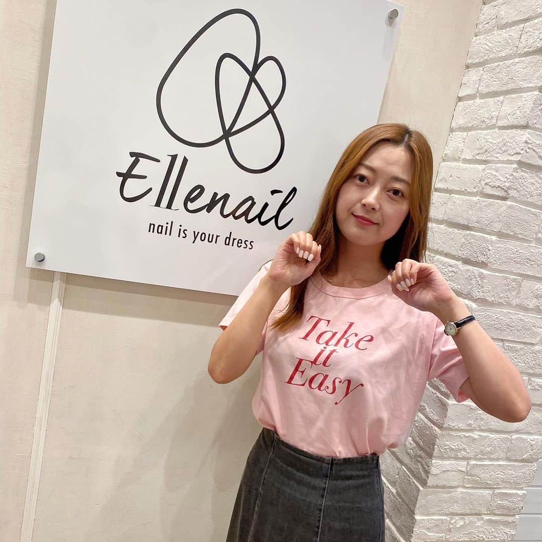 esNAILさんのインスタグラム写真 - (esNAILInstagram)「山下莉奈さん @rinayamashita いつもありがとうございます💗 . . シアーホワイトのアシメデザイン♡ ...