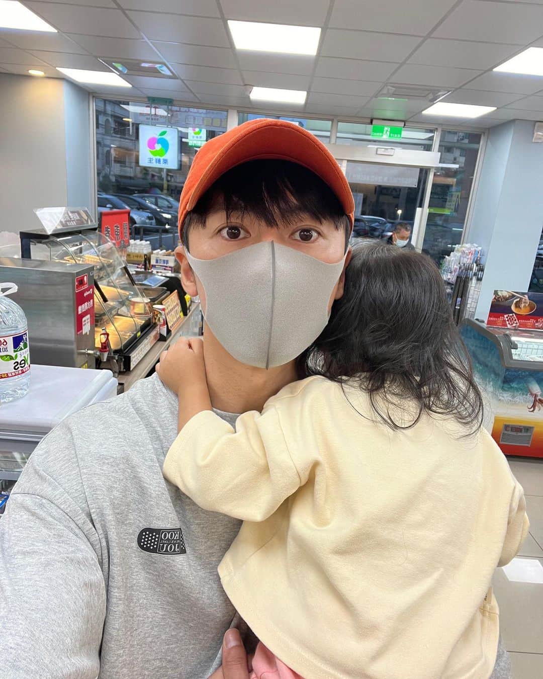 Lego Liさんのインスタグラム写真 - (Lego LiInstagram)「媽媽不在家 第14天🧡」10月18日 15時40分 - lllego