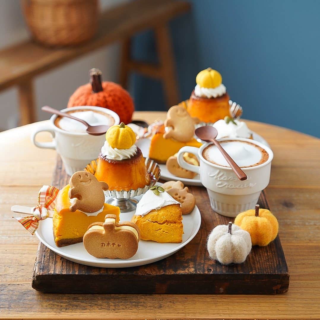 junjunさんのインスタグラム写真 - (junjunInstagram)「🎃 二巡めラストの南瓜スイーツ 今年も美味しくいただきました かぼちゃのベイクドチーズケーキ かぼちゃスコーン ...