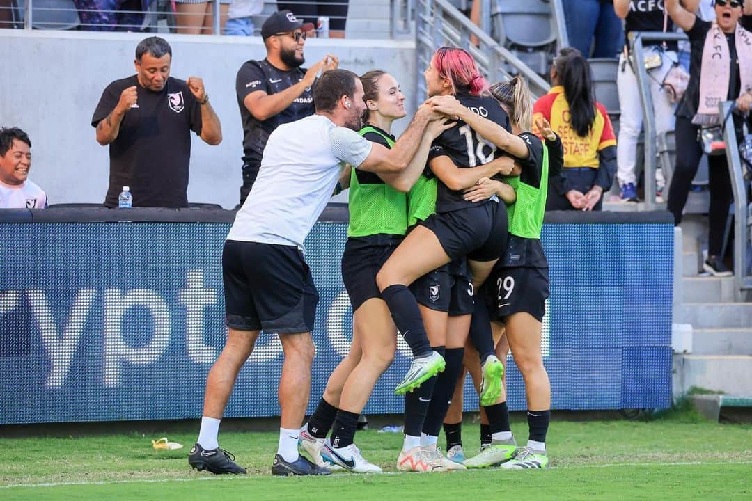 遠藤純さんのインスタグラム写真 - (遠藤純Instagram)「: : We don't stop believing. We won't ...