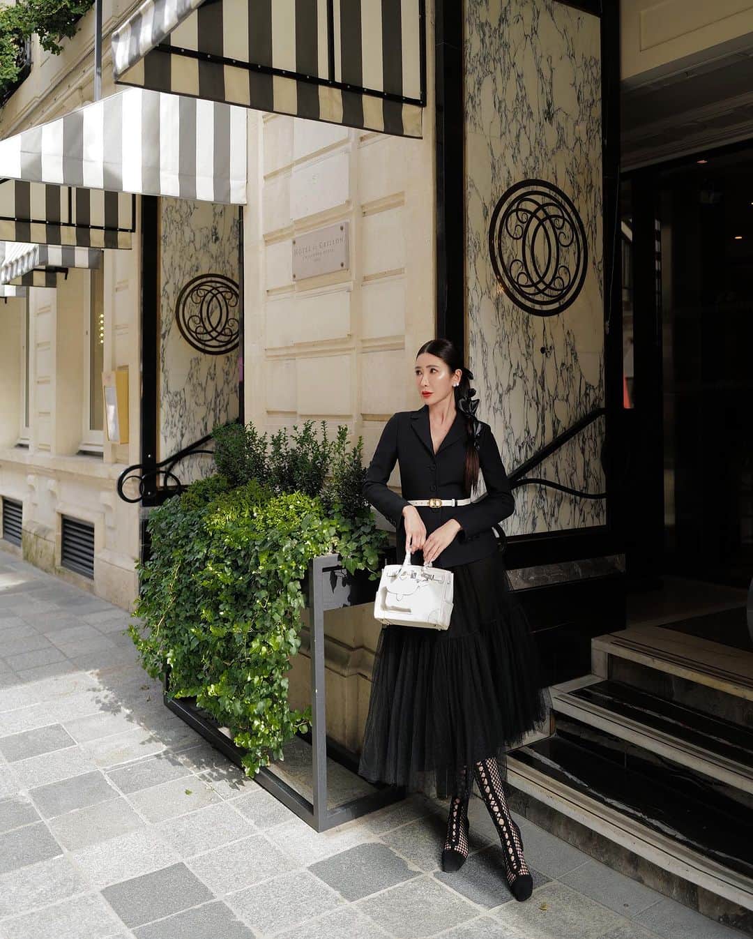 ジェイミー・チュアさんのインスタグラム写真 - (ジェイミー・チュアInstagram)「 🇫🇷 Radiating Parisian ...