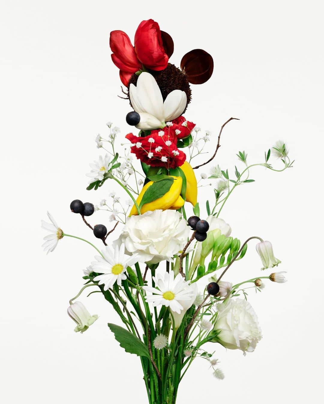 吉田ユニさんのインスタグラム写真 吉田ユニinstagram「 Disney Charity Auction 20231012〜1030 この作品がチャリティオークションに出品さ 