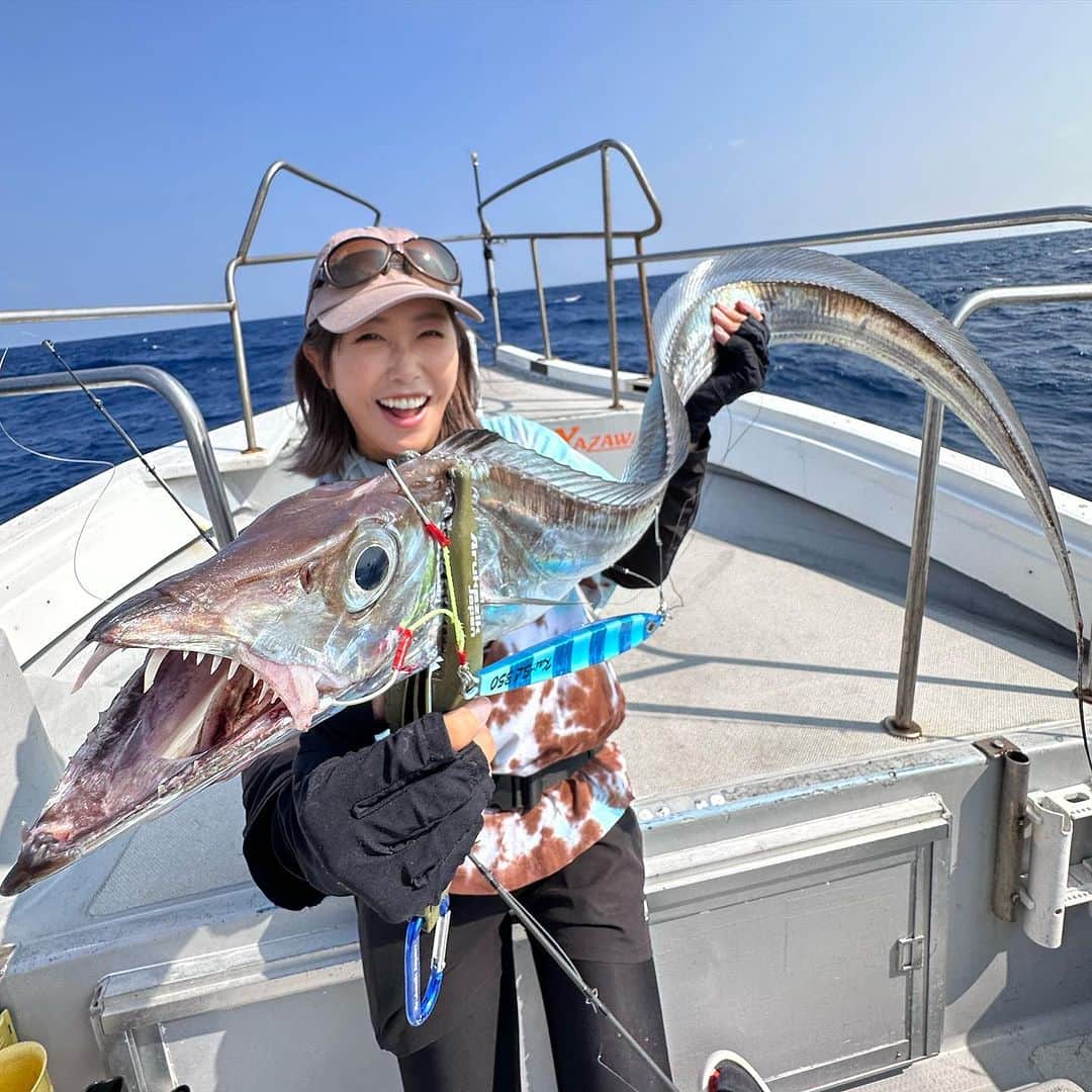 蒼井さやさんのインスタグラム写真 - (蒼井さやInstagram)「楽しすぎた沖縄オオタチ2日目！！ 一日を通してアタリは多く、イカやアラメギンメという珍しい魚も顔を出してくれたけど ...