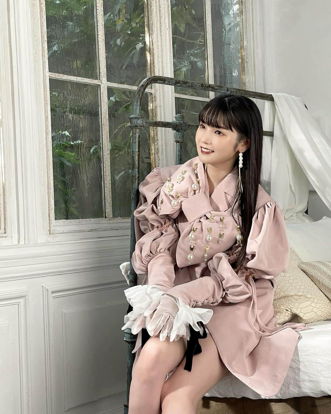 道重さゆみさんのインスタグラム写真 - (道重さゆみInstagram)「本日発売の 『JUNON12月号』に掲載して頂いています！！ 撮影もインタビューもすごく楽しかったです！！ 衣装とヘア ...