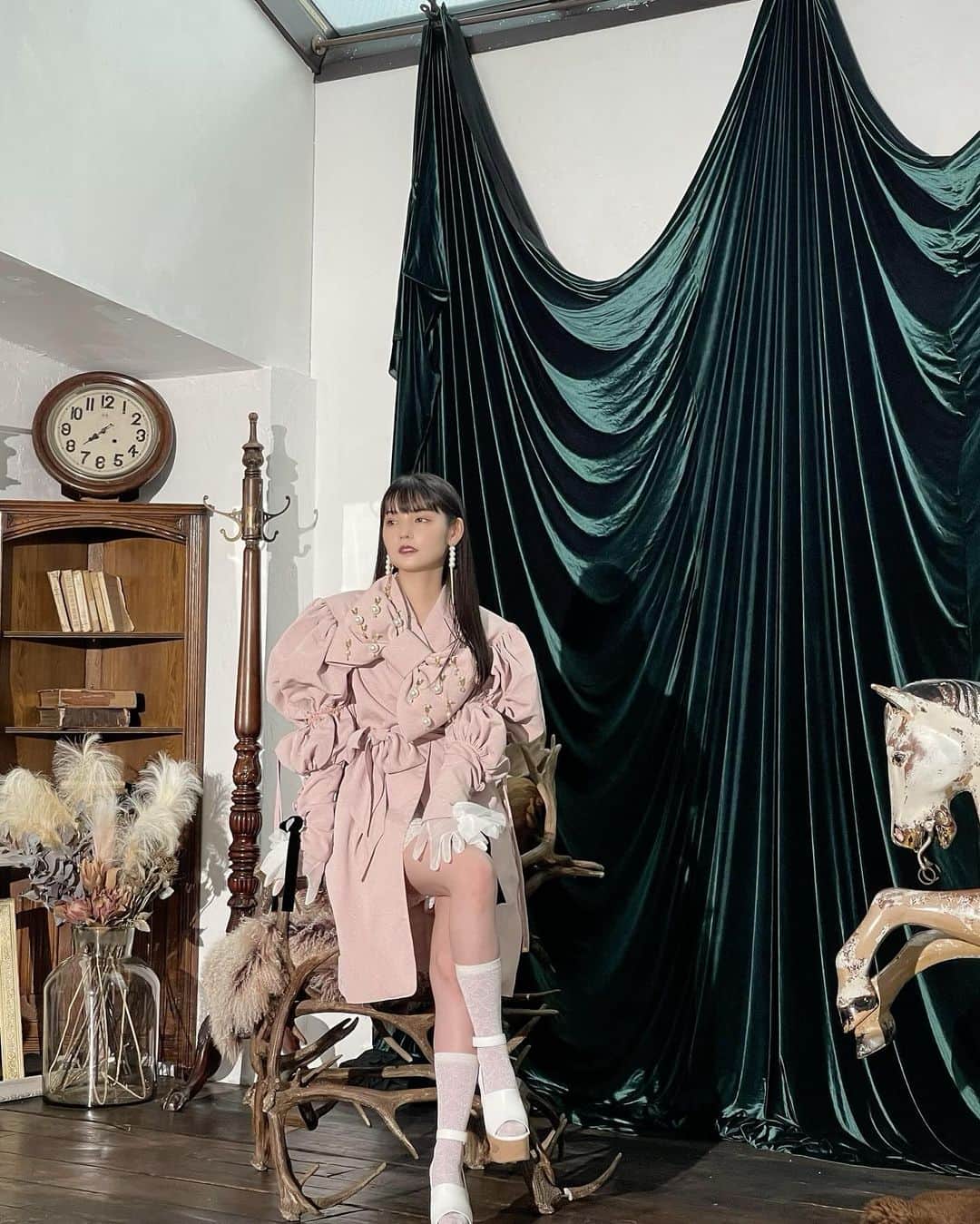 道重さゆみさんのインスタグラム写真 - (道重さゆみInstagram)「本日発売の 『JUNON12月号』に掲載して頂いています！！ 撮影もインタビューもすごく楽しかったです！！ 衣装とヘア ...