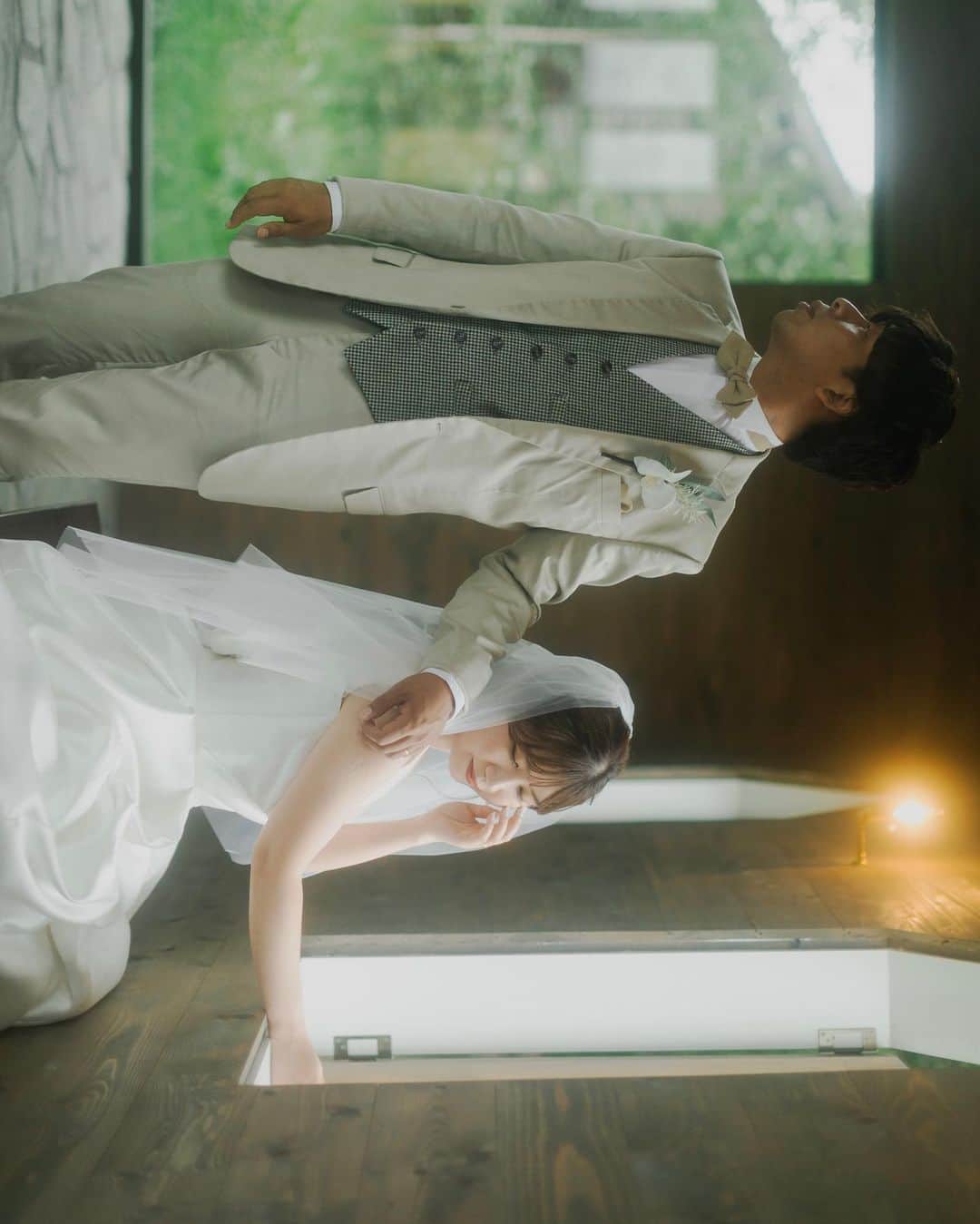 STUDIO SOLAさんのインスタグラム写真 - (STUDIO SOLAInstagram)「どこまでも広がる緑、 遠くに見える山々、 それらを包み込む空、 そこにおふたりが居る、 それ ...