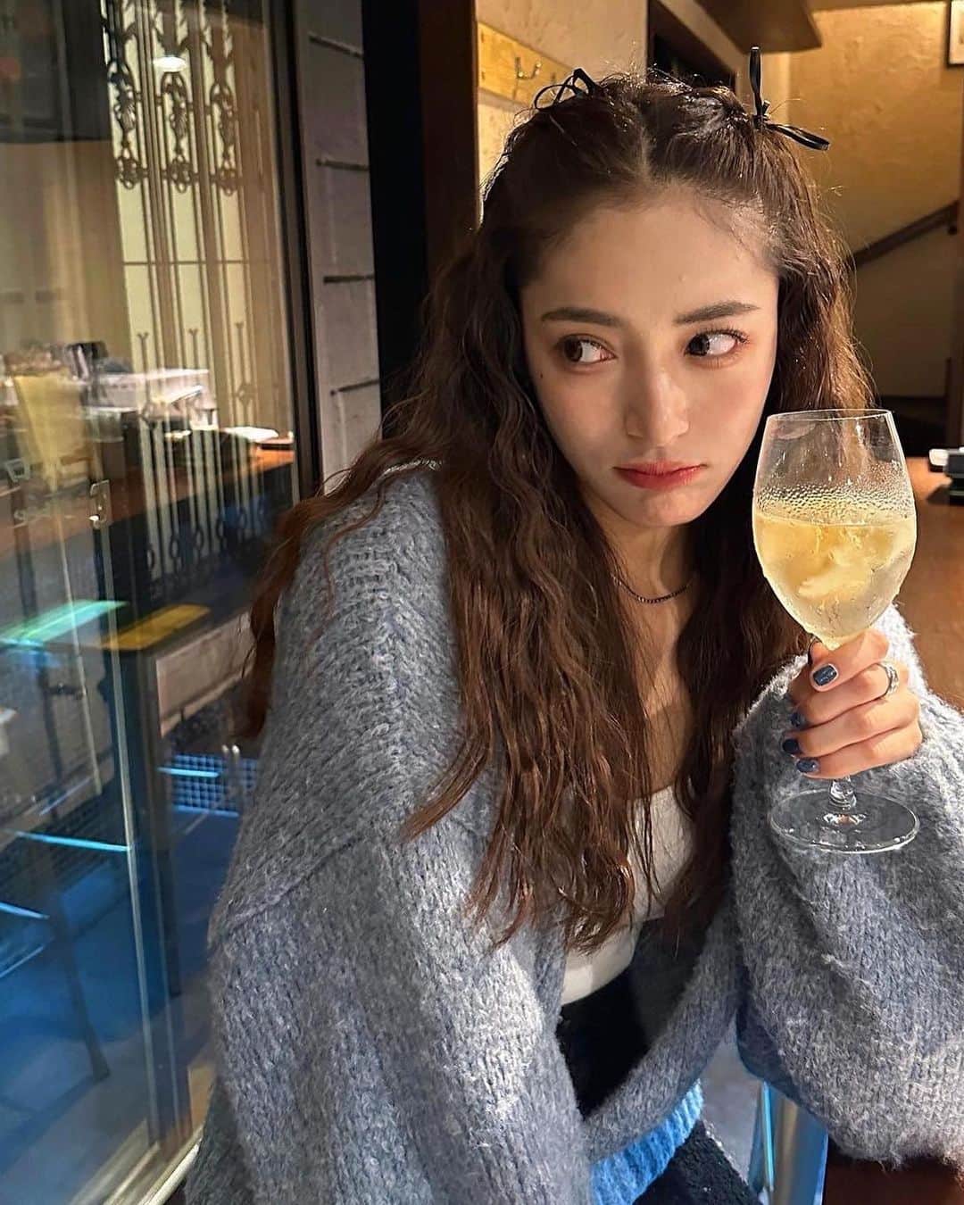 RAMIKAさんのインスタグラム写真 - (RAMIKAInstagram)「髪の毛うじゃうじゃ🐩🩶 フルーツビストロ行ってきたの🍐🥭 旬の ...