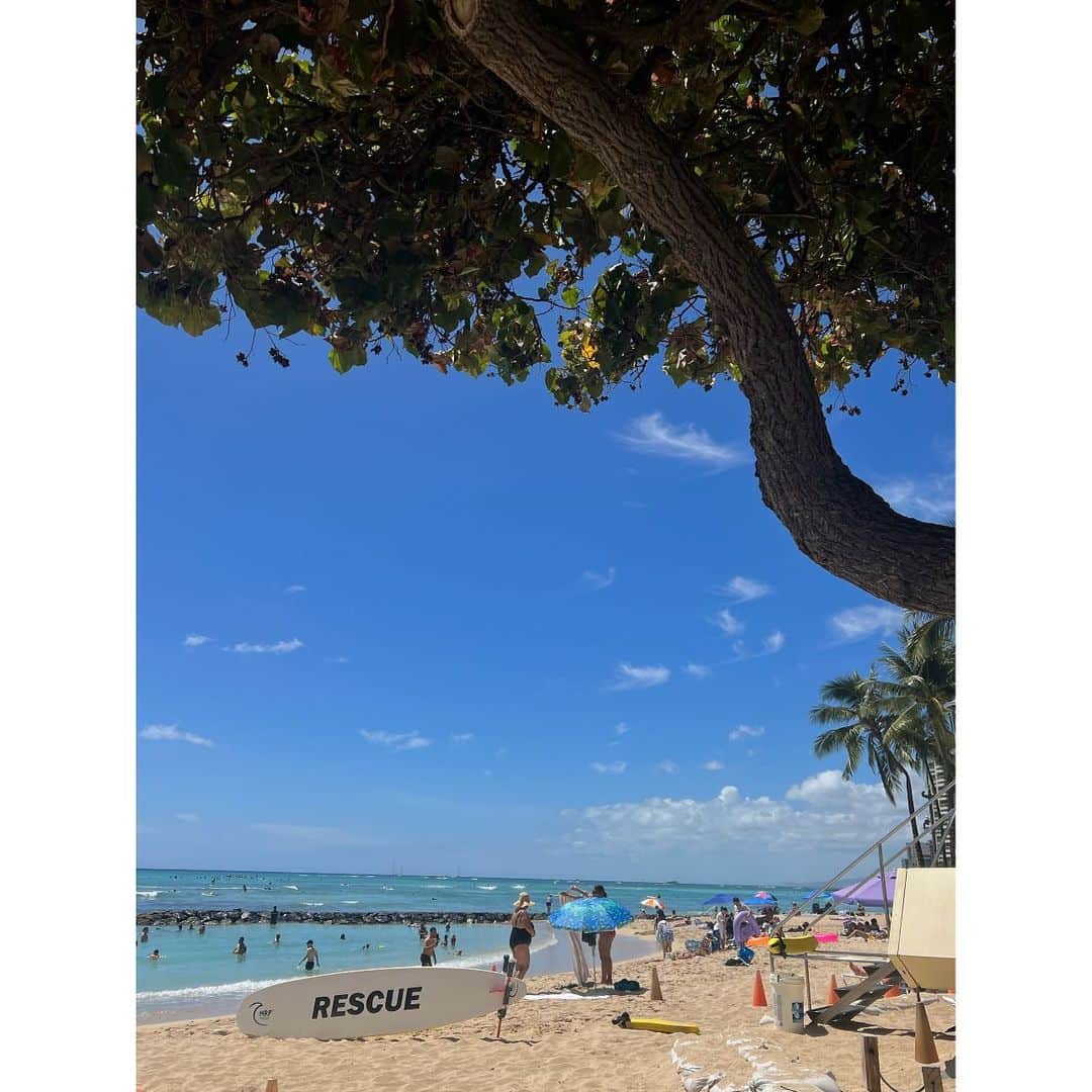 浅川悠さんのインスタグラム写真 - (浅川悠Instagram)「Sunburn, Neosporin and Suntan🤣」10月22日 ...
