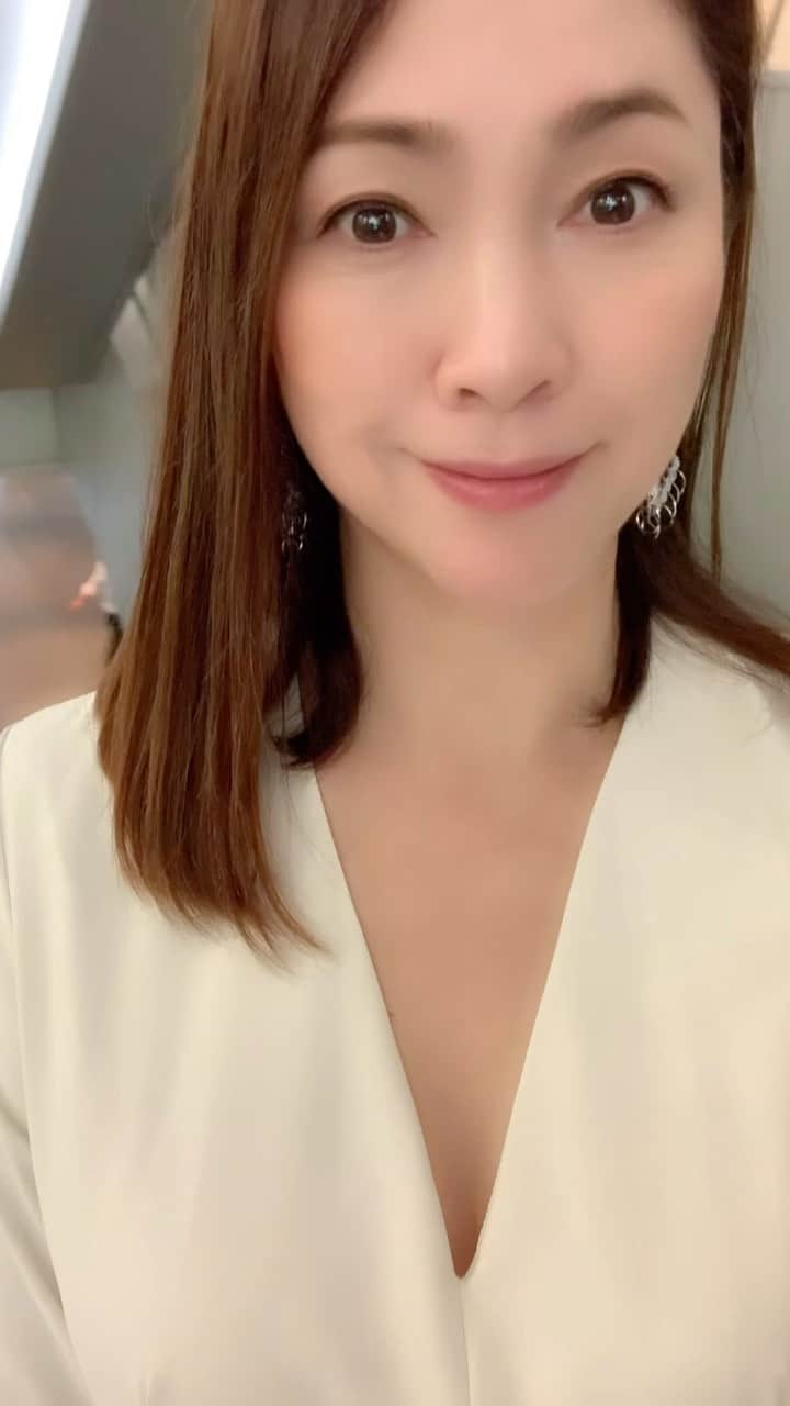 田中悦子さんのインスタグラム動画 - (田中悦子Instagram)「お買い物👜とランチ🍽️」10月23日 13時36分 - etsuko.reborn25