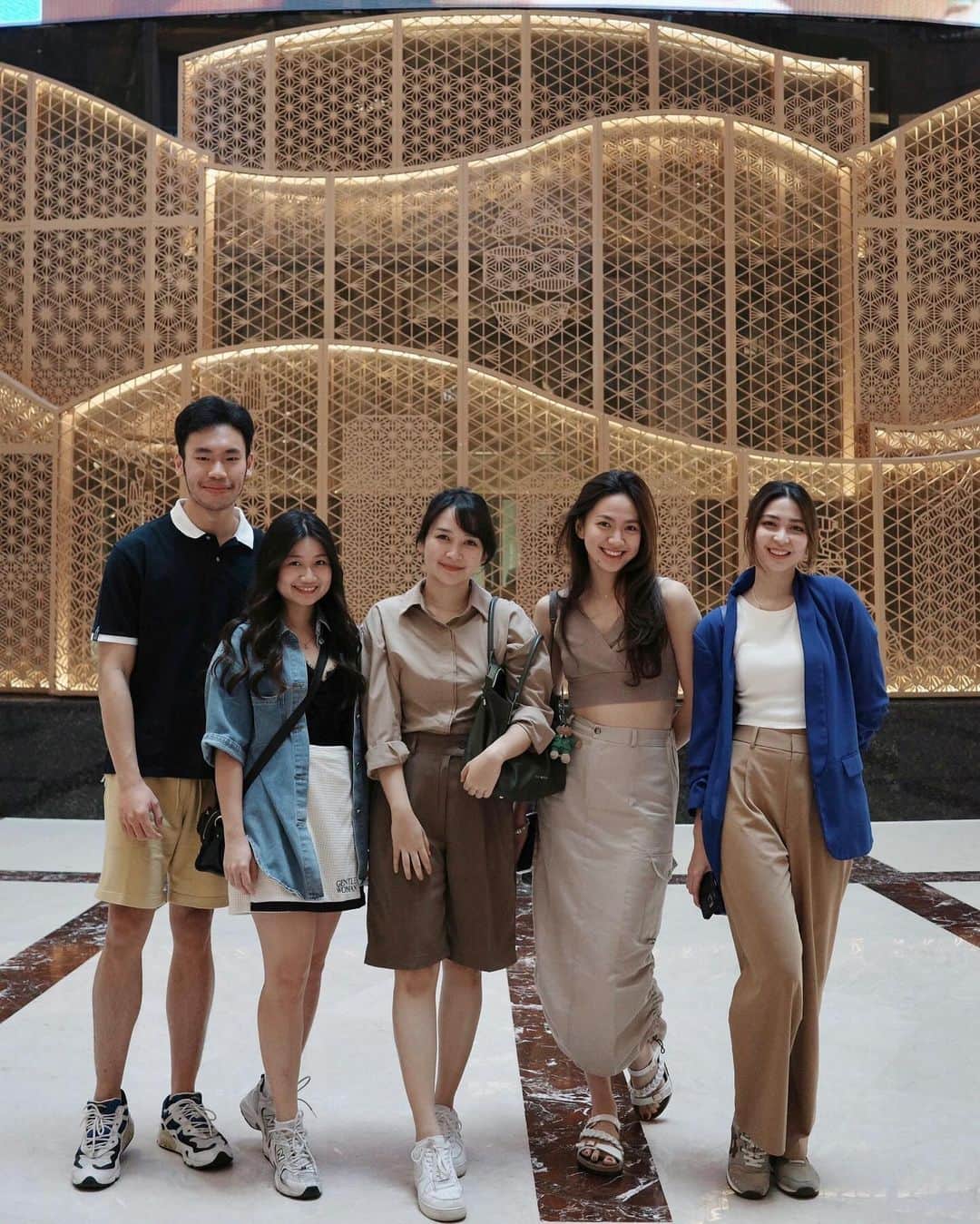 シャニア・ジュニアナタさんのインスタグラム写真 - (シャニア・ジュニアナタInstagram)「Xiao didi, xiao mei ...