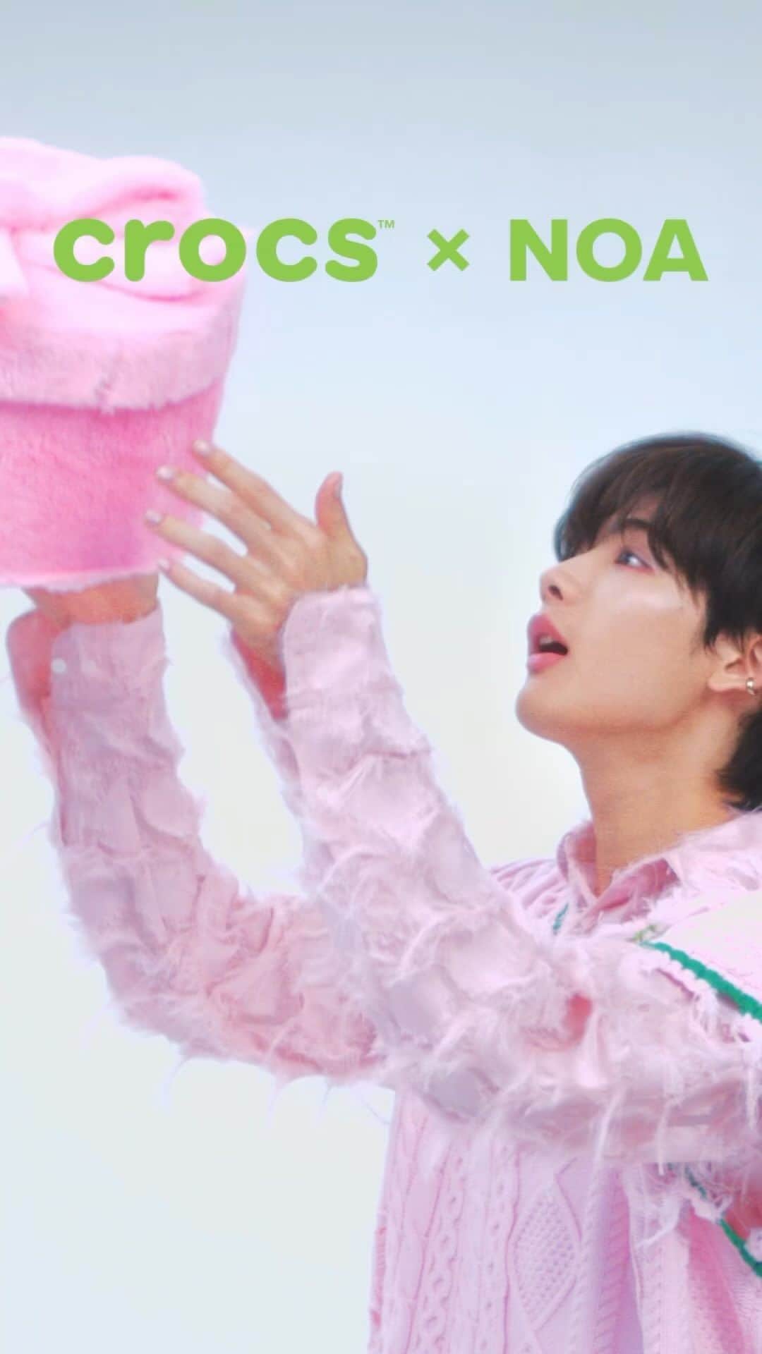 NOA（ノア）さんのインスタグラム動画 - (NOA（ノア）Instagram)「初めて履いたラインドクロッグは、 シューズの内側がファーに ...