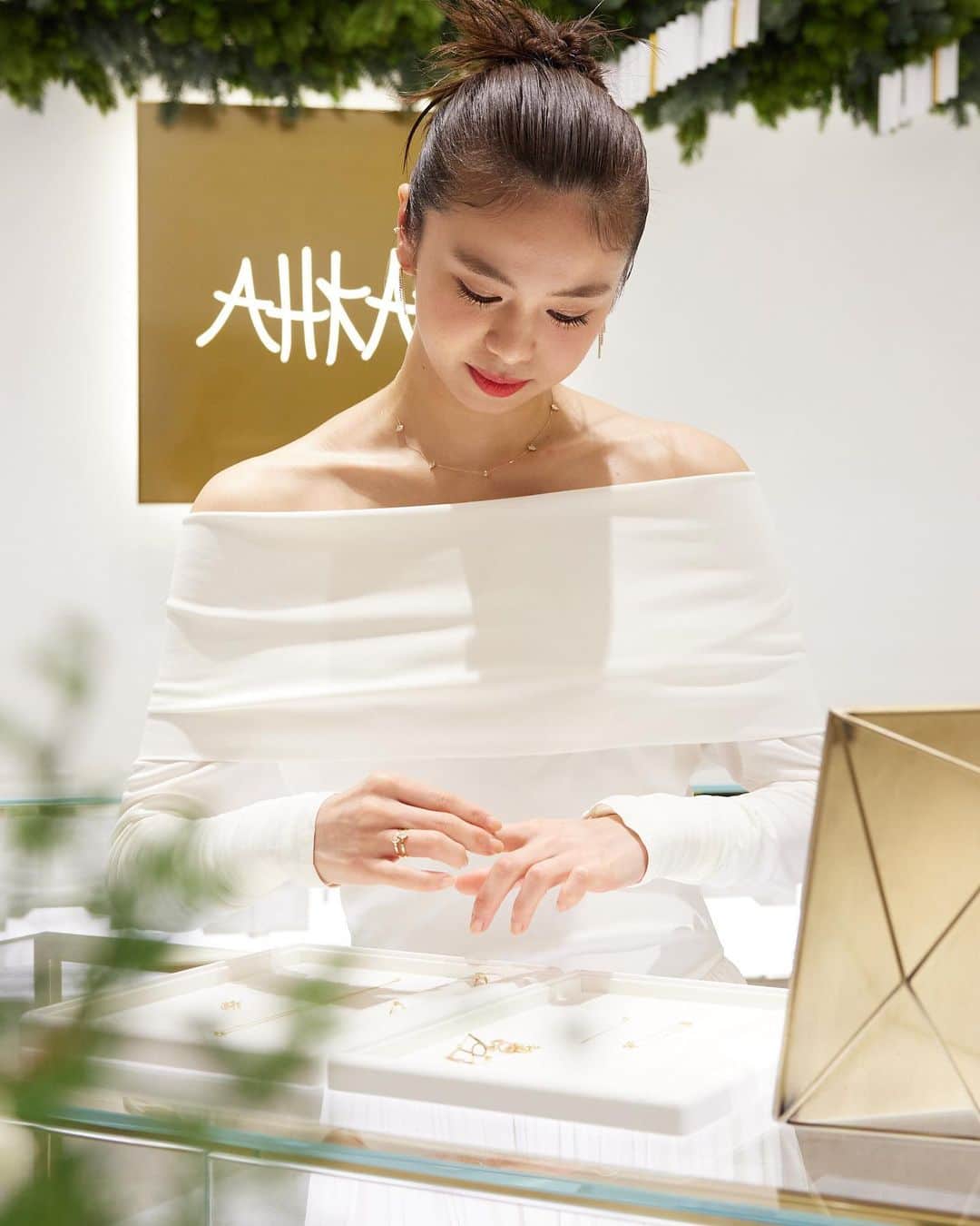 佐藤晴美さんのインスタグラム写真 - (佐藤晴美Instagram)「AHKHA holiday season🤍 AHKAHの全国直営店にて ...