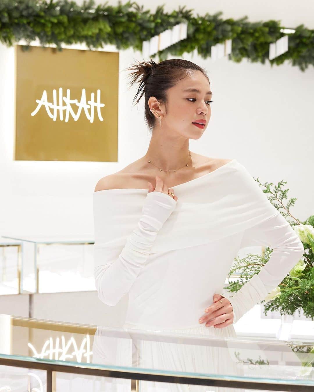 佐藤晴美さんのインスタグラム写真 - (佐藤晴美Instagram)「AHKHA holiday season🤍 AHKAHの全国直営店にて ...