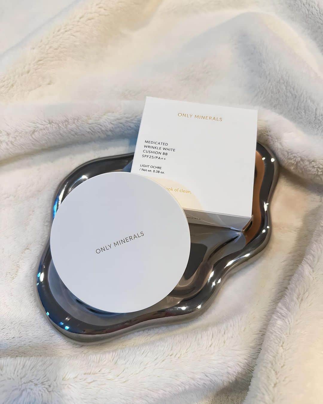 一ノ瀬恋さんのインスタグラム写真 - (一ノ瀬恋Instagram)「@onlymineralsさんから商品提供していただきました🩷 薬用 リンクルホワイト クッションBB 1品で6役して ...