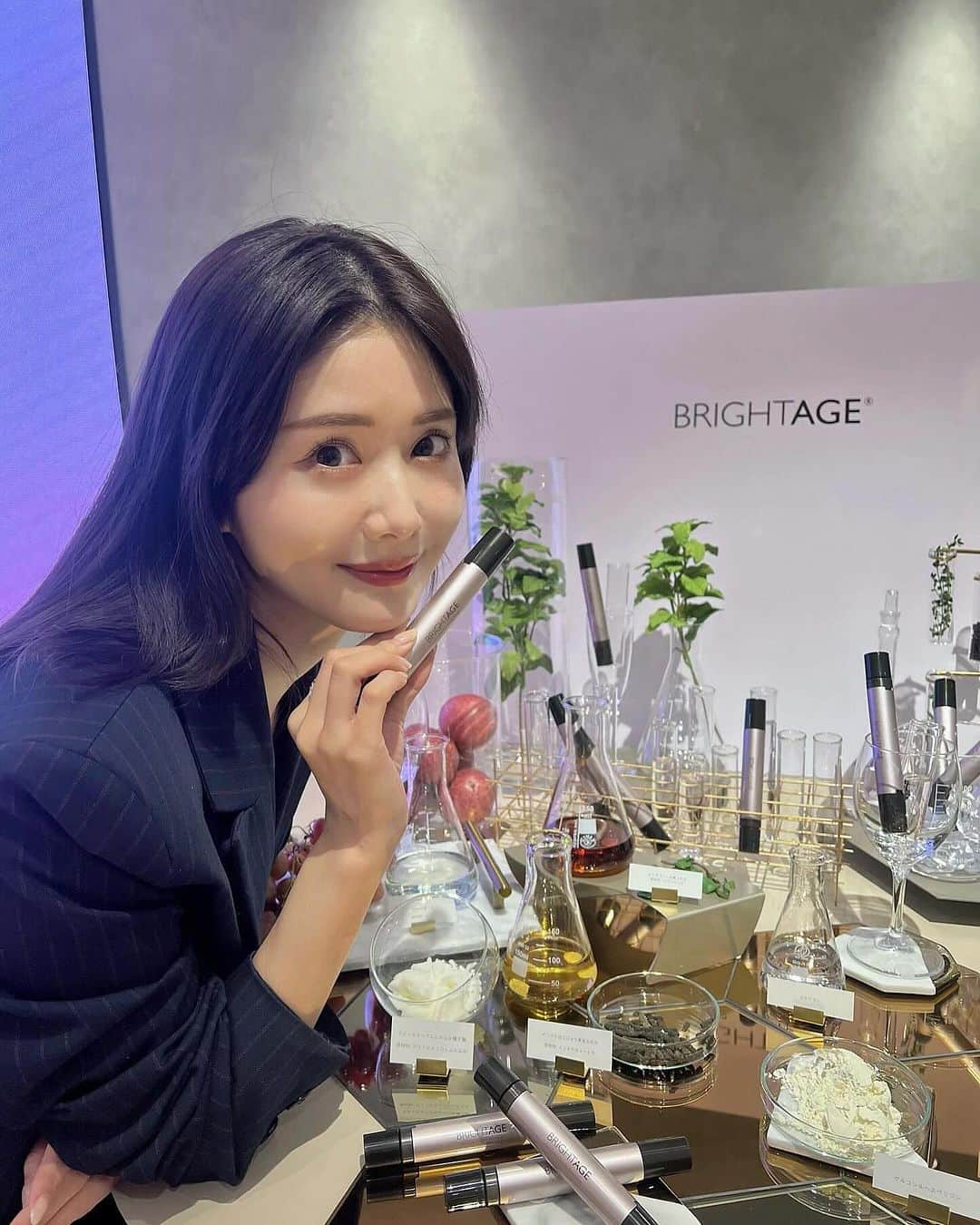 一木美里さんのインスタグラム写真 - (一木美里Instagram)「👀🤍💜 BRIGHTAGE #アイゾーンダブルリバタライザー ゴーグルゾーンケア体験会へ参加してきました 目元の薄い皮膚の ...