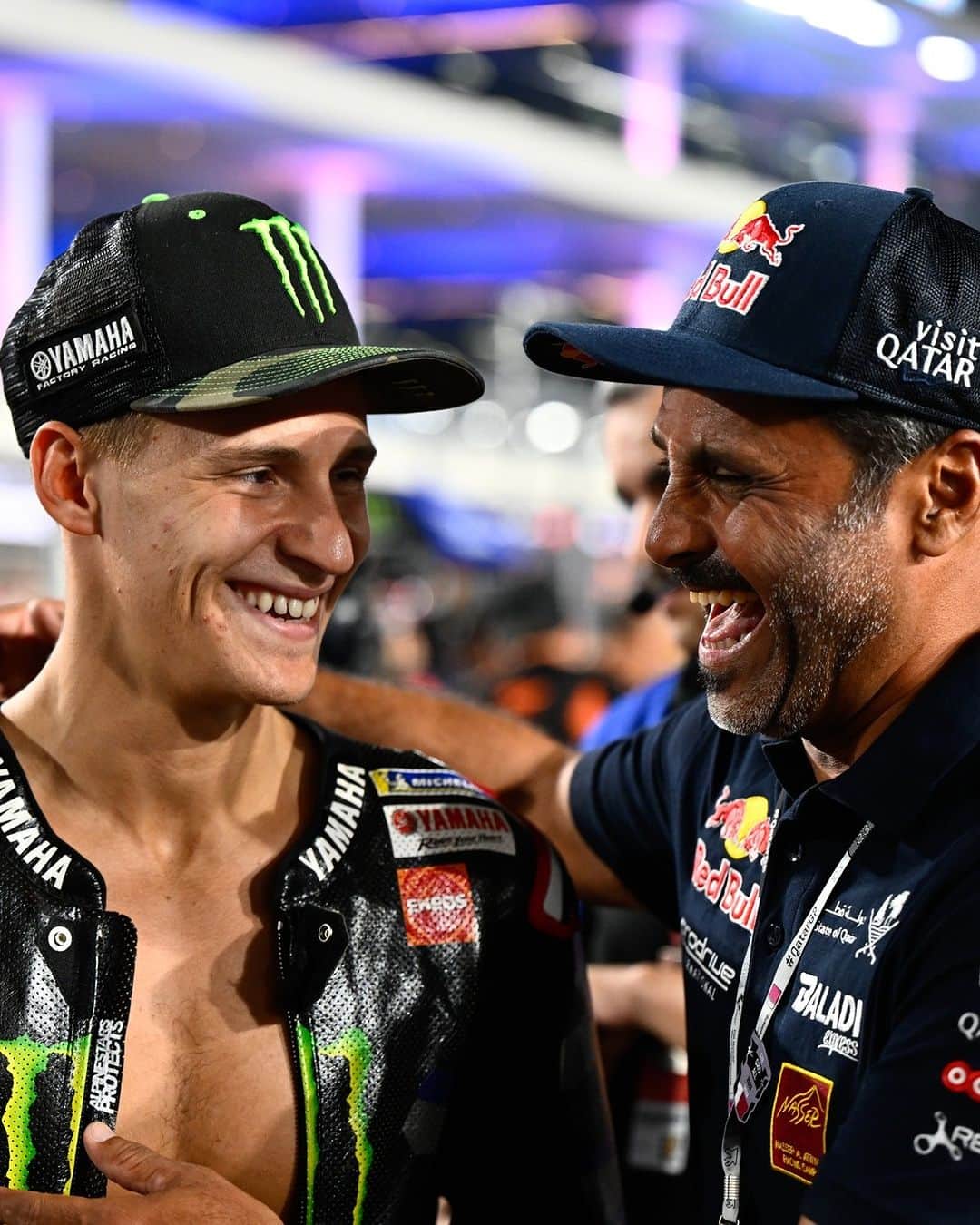 MotoGPさんのインスタグラム写真 - (MotoGPInstagram)「Some laughs with a very special ...