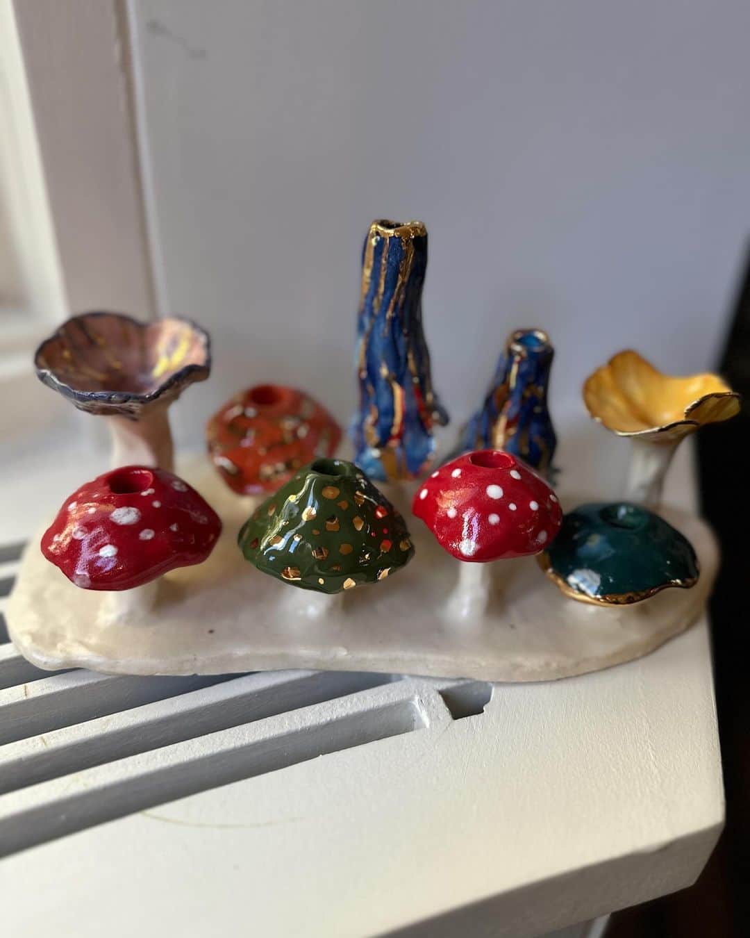 ビジー・フィリップスさんのインスタグラム写真 - (ビジー・フィリップスInstagram)「NEW POTTERY THAT I MADE ...
