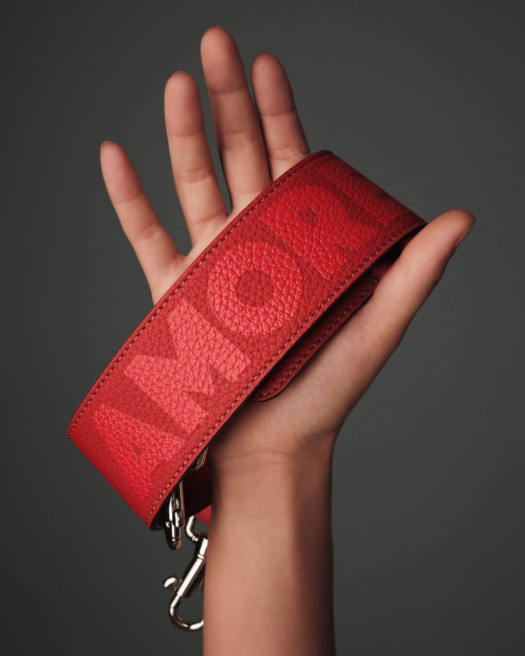 トッズさんのインスタグラム写真 - (トッズInstagram)「Amore stands for… craftsmanship ...