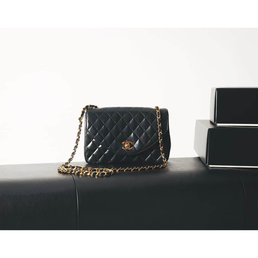 HIROBさんのインスタグラム写真 - (HIROBInstagram)「KITASENJU VINTAGE CHANEL HAPPY ...
