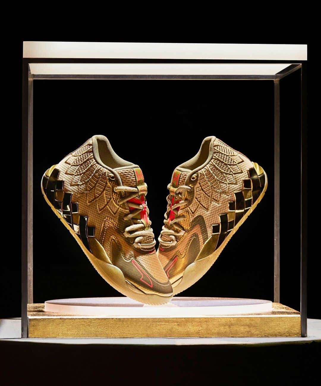 Foot Lockerさんのインスタグラム写真 - (Foot LockerInstagram)「Winning mentality 🏅 MB ...