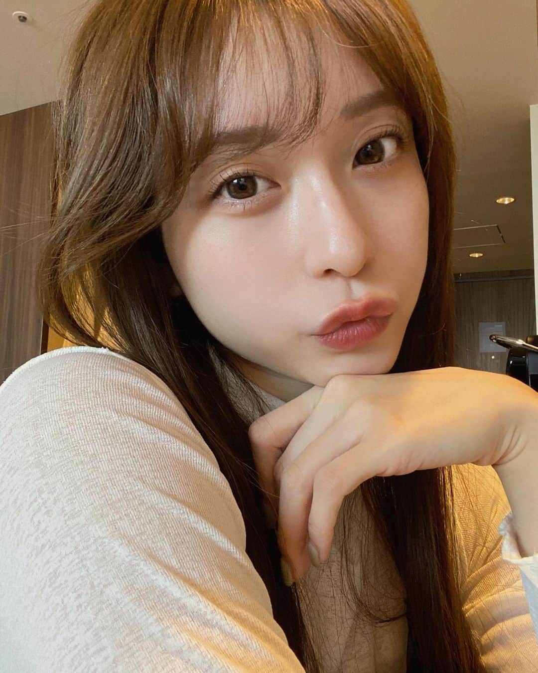 renさんのインスタグラム写真 - (renInstagram)「・ ・ この日のお化粧の詳細はリールにあります🧵🦕🩵☁️ ・ ・」10月30日 16時35分 - _reeen_