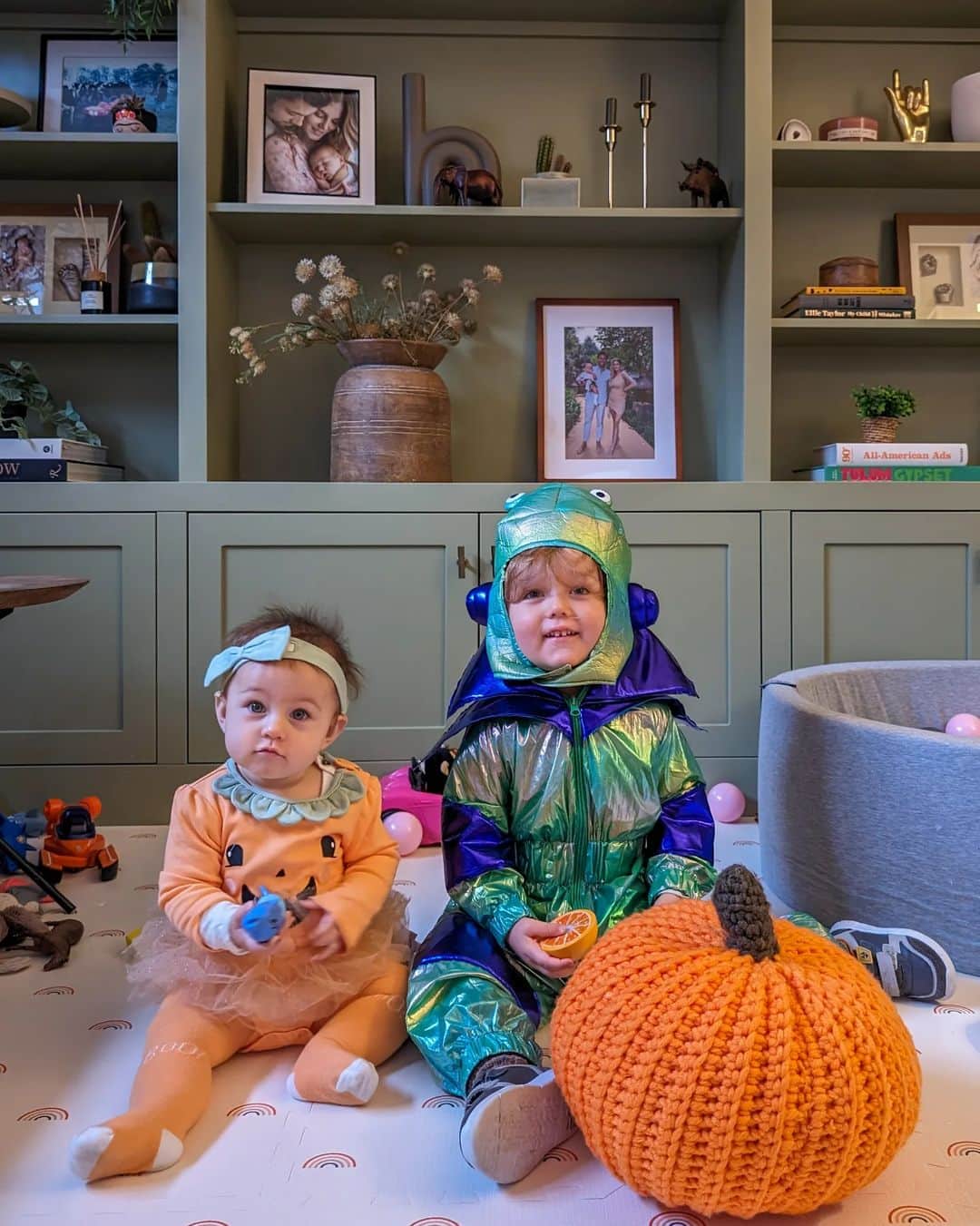 Ashley Jamesさんのインスタグラム写真 - (Ashley JamesInstagram)「Happy Halloween ...